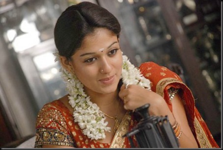 Actress Gallery: Nayanthara in Half saree